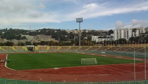 Foot-CHAN 2022 : des projecteurs en LED pour finaliser l’aménagement du stade Chahid Hamlaoui ...